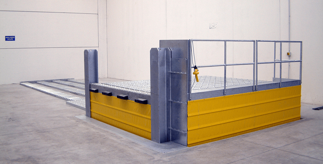 Airport warehouse systems | Moveco Systems